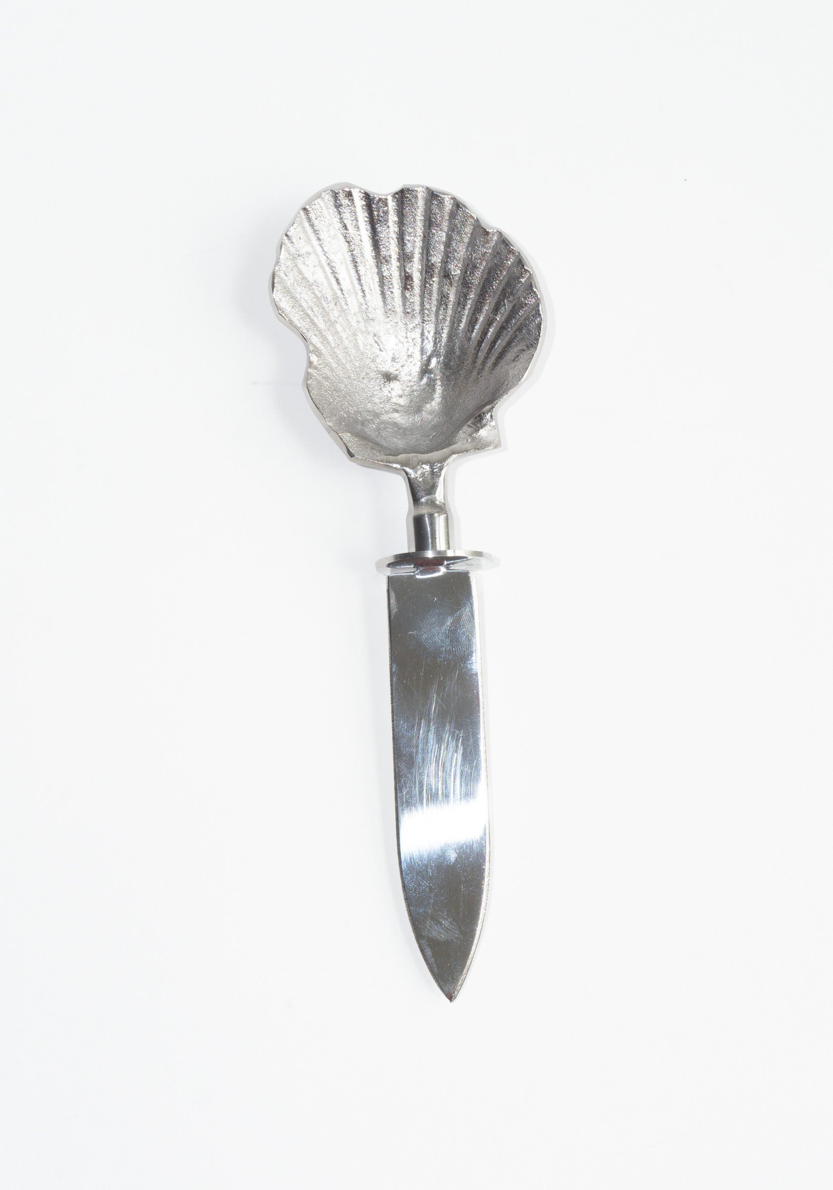 Shelton Metal Shell Oyster Knife in Silver – VESTIGE