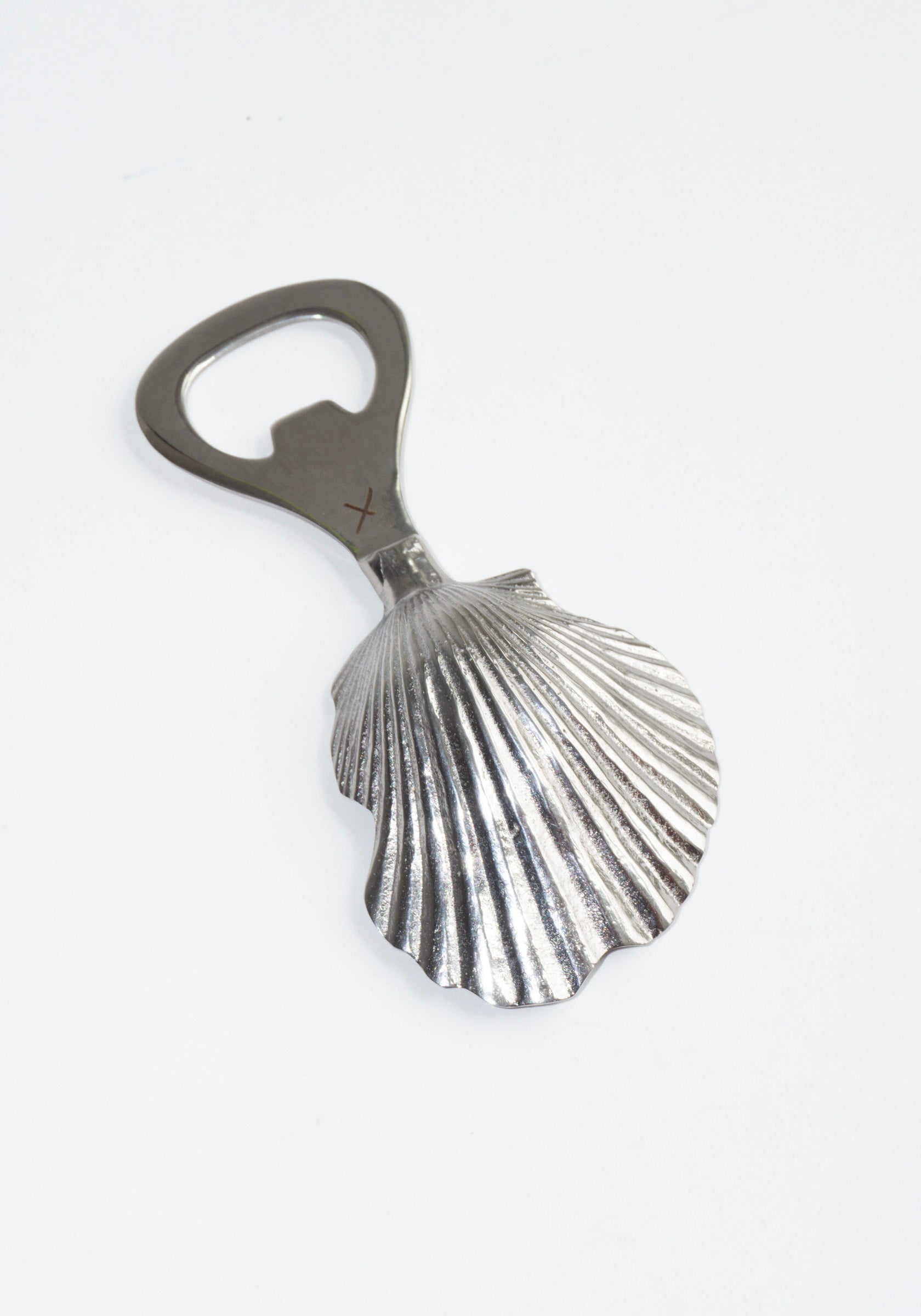 Shelton Metal Shell Bottle Opener in Silver – VESTIGE