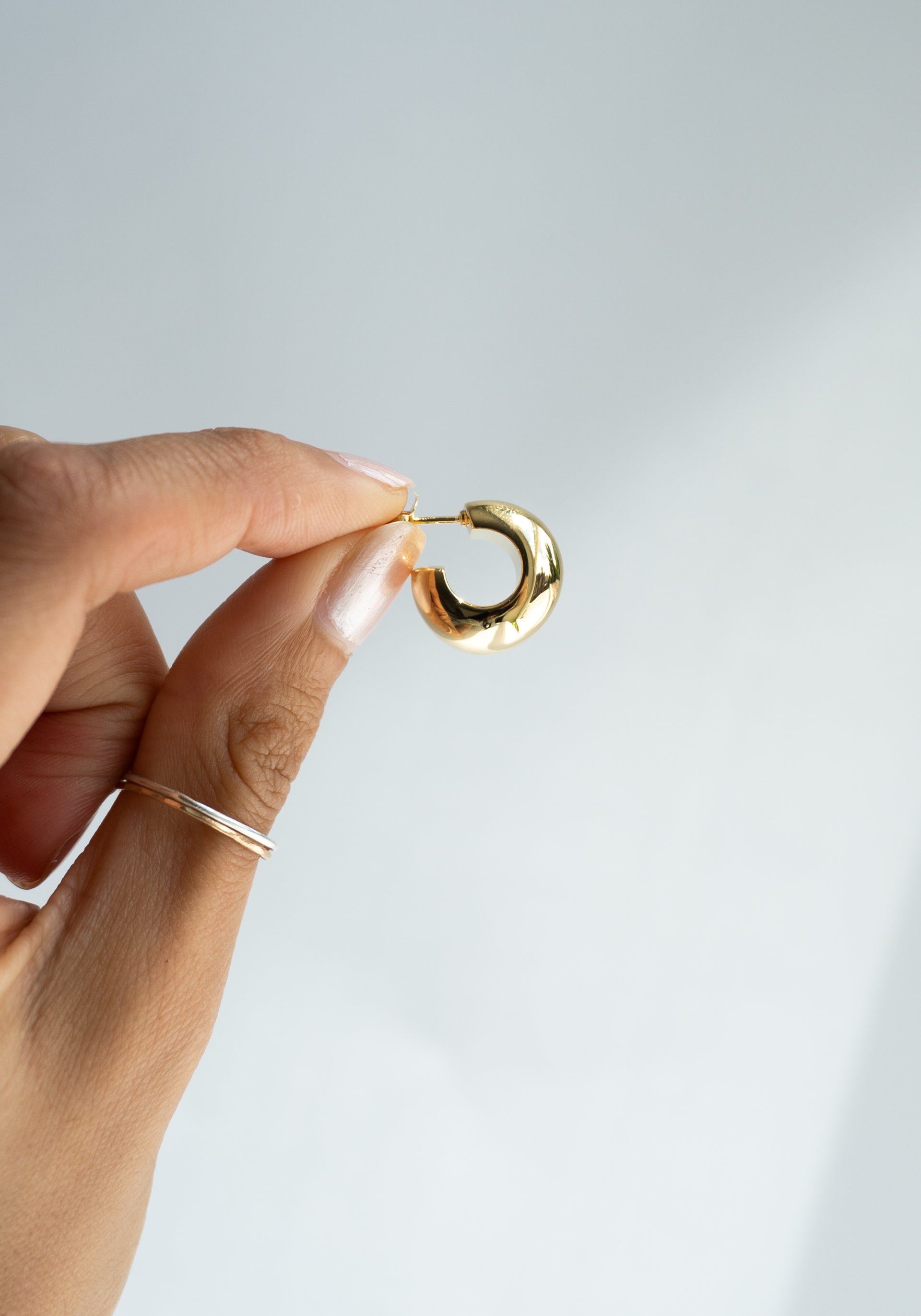 Lie Studio Simone Earrings in Gold – VESTIGE