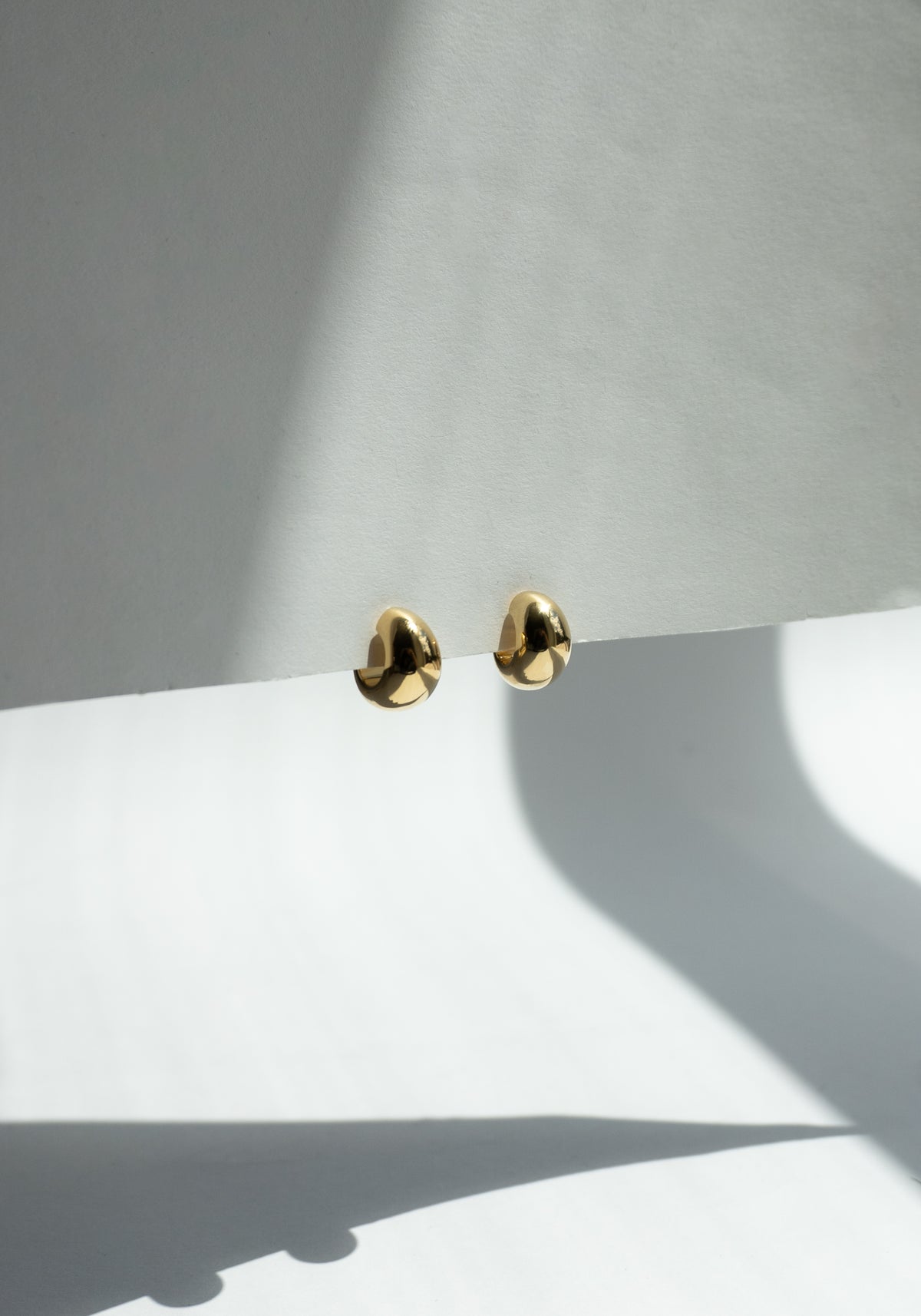 Lie Studio Simone Earrings in Gold – VESTIGE